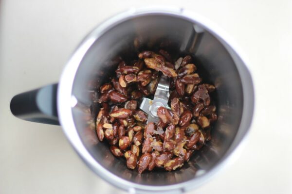 Recette de pralin & praliné Thermomix