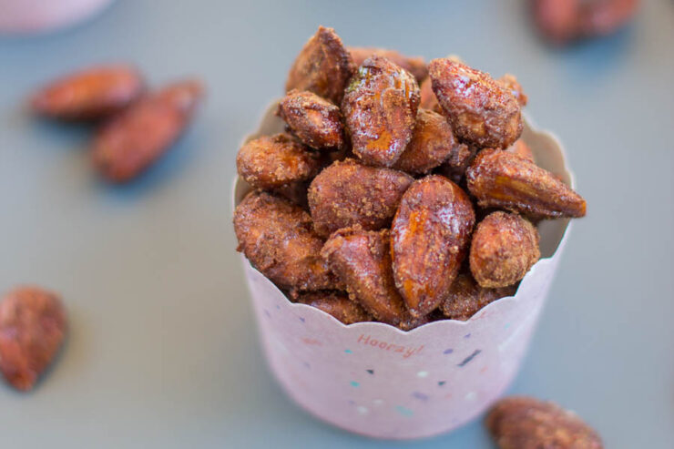 Amandes grillées caramélisées au Thermomix • Yummix